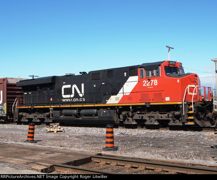 CN 2278